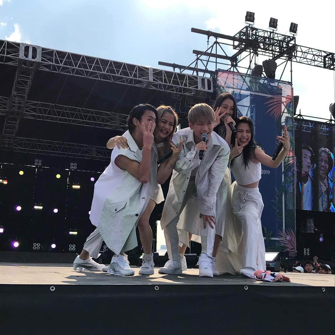 moca さんのインスタグラム写真 - (moca Instagram)「楽しかったー！！🌞💖💖 #lol #avex #エルオーエル ...