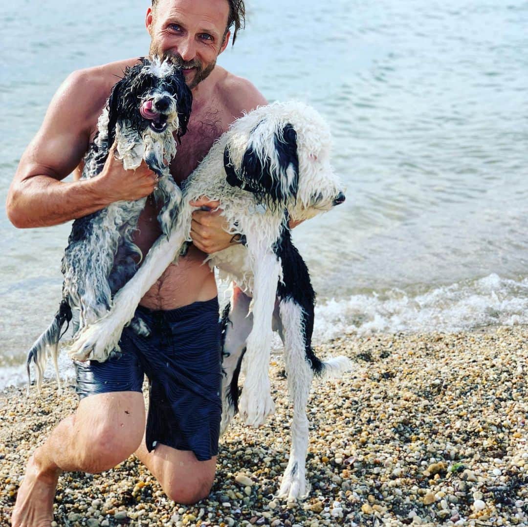 ジェニファー・エスポジートさんのインスタグラム写真 - (ジェニファー・エスポジートInstagram)「Goodbye summer. # ...