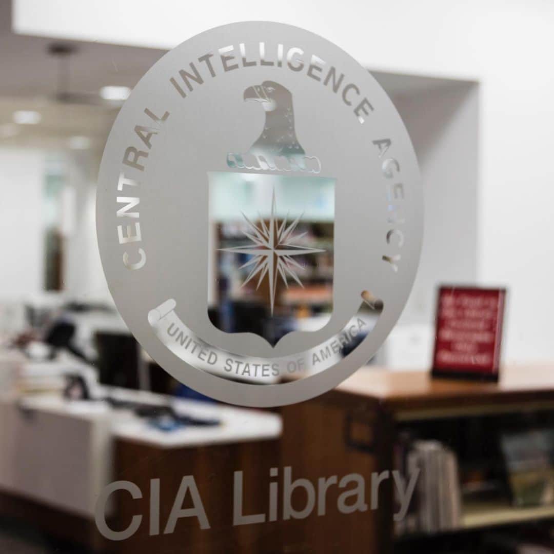 CIAさんのインスタグラム写真 - (CIAInstagram)「CIA’s library collection is now mostly ...