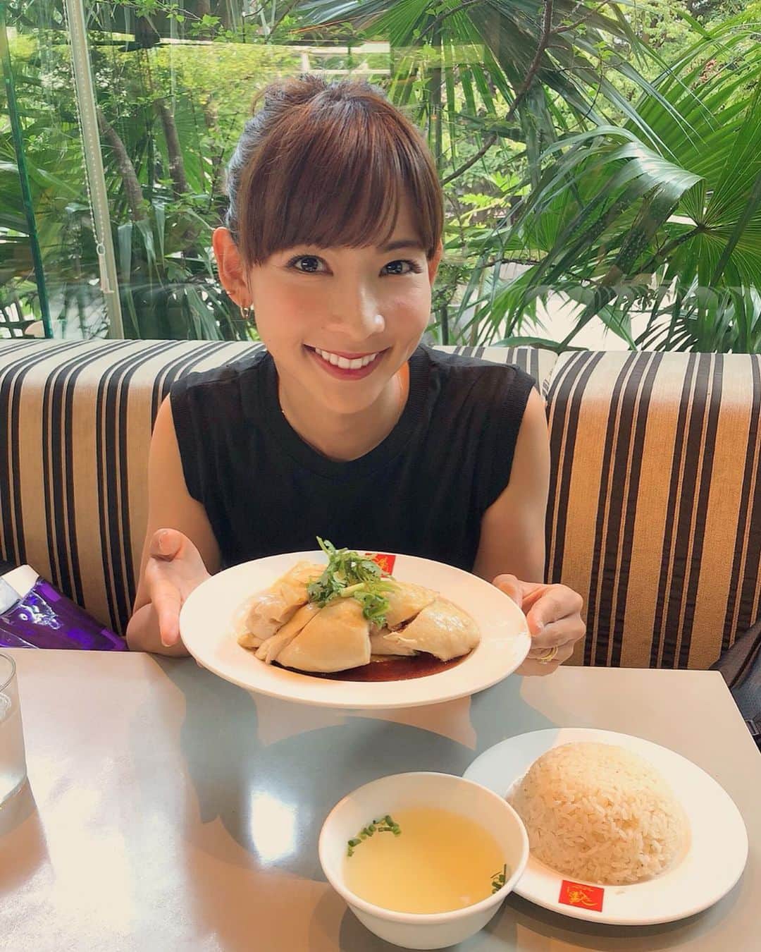 阪本智子さんのインスタグラム写真 阪本智子instagram 「🐓♡ シンガポール名物 チキンライス が大好き ﹃ 💓 ここのも