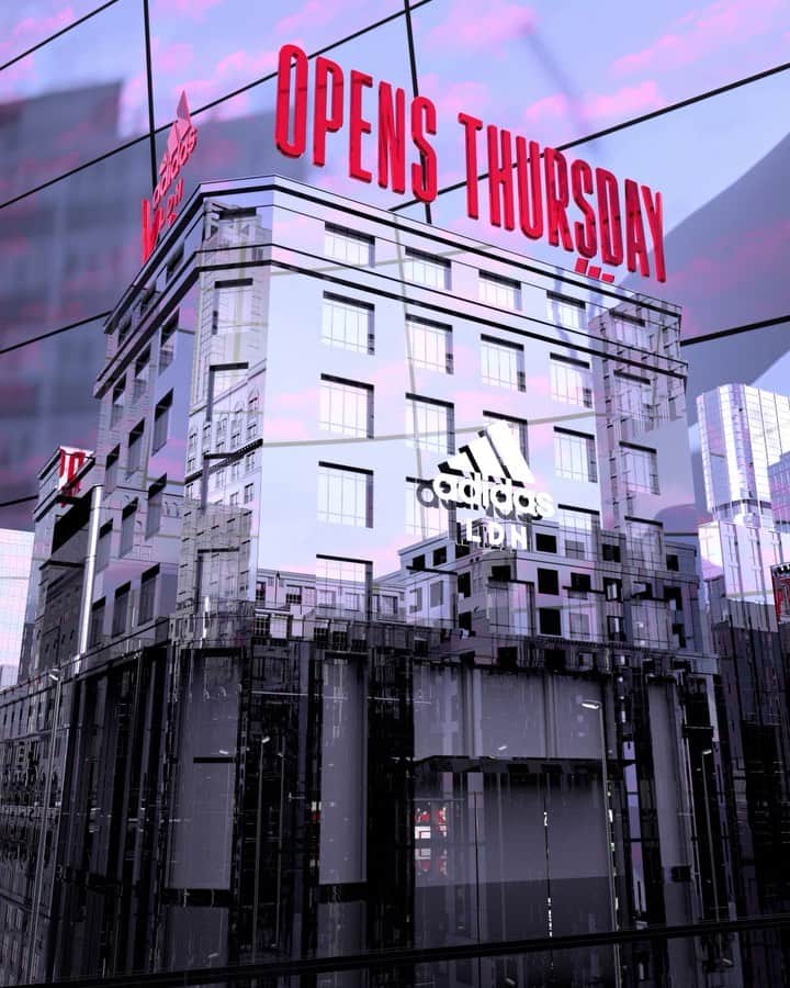 adidas UKさんのインスタグラム動画 - (adidas UKInstagram)「adidas LDN Oxford Street ...
