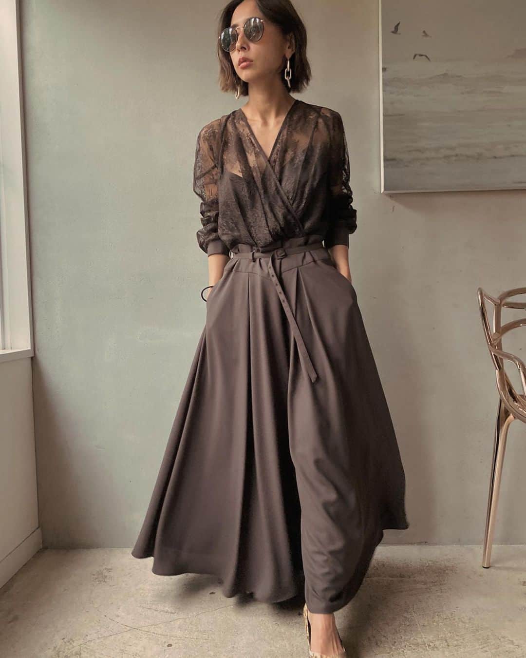 黒石奈央子さんのインスタグラム写真 - (黒石奈央子Instagram)「あめりふく。 . . LADY LACE VEIL DRESS ¥18500+tax 10/25 . . レースと ...