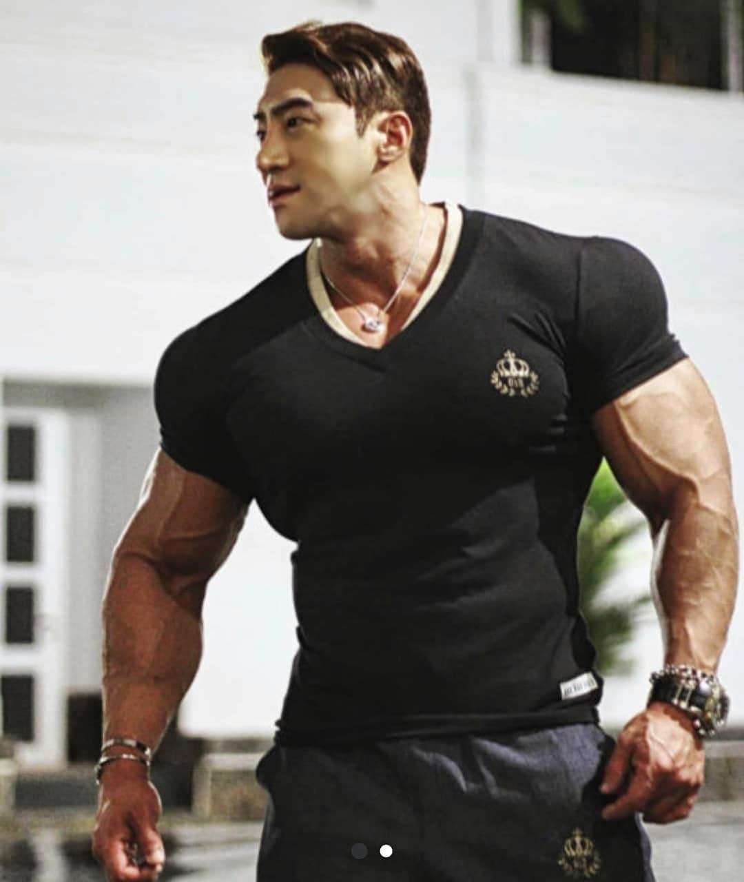 CHUL SOONさんのインスタグラム写真 - (CHUL SOONInstagram)「Black Shirt. Show me the ...