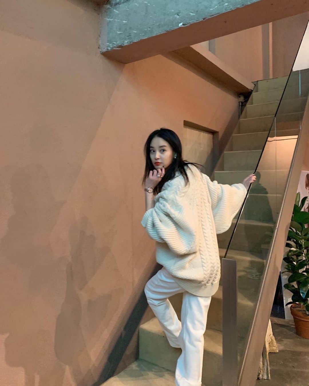 ジュヨン さんのインスタグラム写真 - (ジュヨン Instagram)「내일까지 하는 RAEY 팝업스토어 나들이 ...