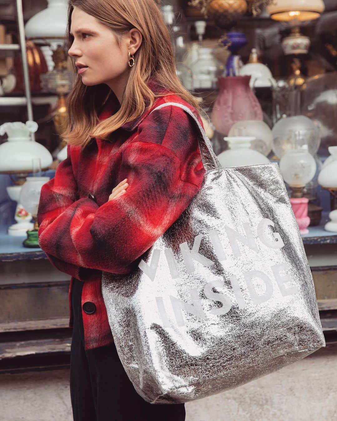 バネッサ・ブリューノさんのインスタグラム写真 - (バネッサ・ブリューノInstagram)「Nouveau tote bag XL et ...