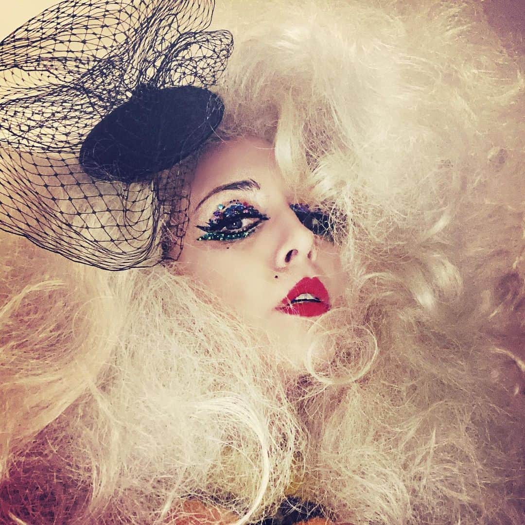 B. Akerlundさんのインスタグラム写真 - (B. AkerlundInstagram)「Just wigging out all ...