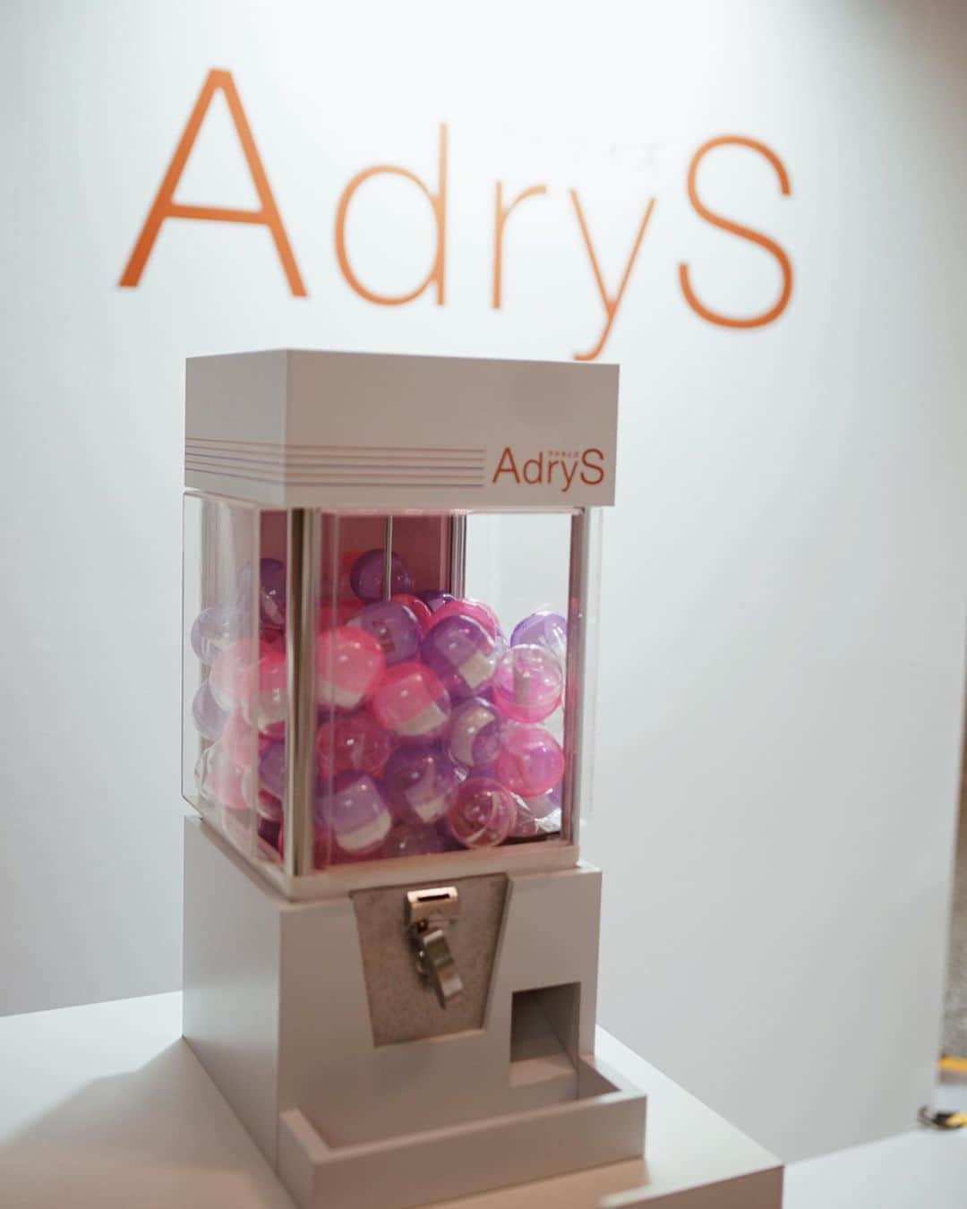 喜田彩子さんのインスタグラム写真 - (喜田彩子Instagram)「﻿ ﻿ 最近良くCMで目にする “AdryS（アドライズ）”﻿ ﻿ 丸の内 KITTE アトリウムでタッチアンドトライも ...