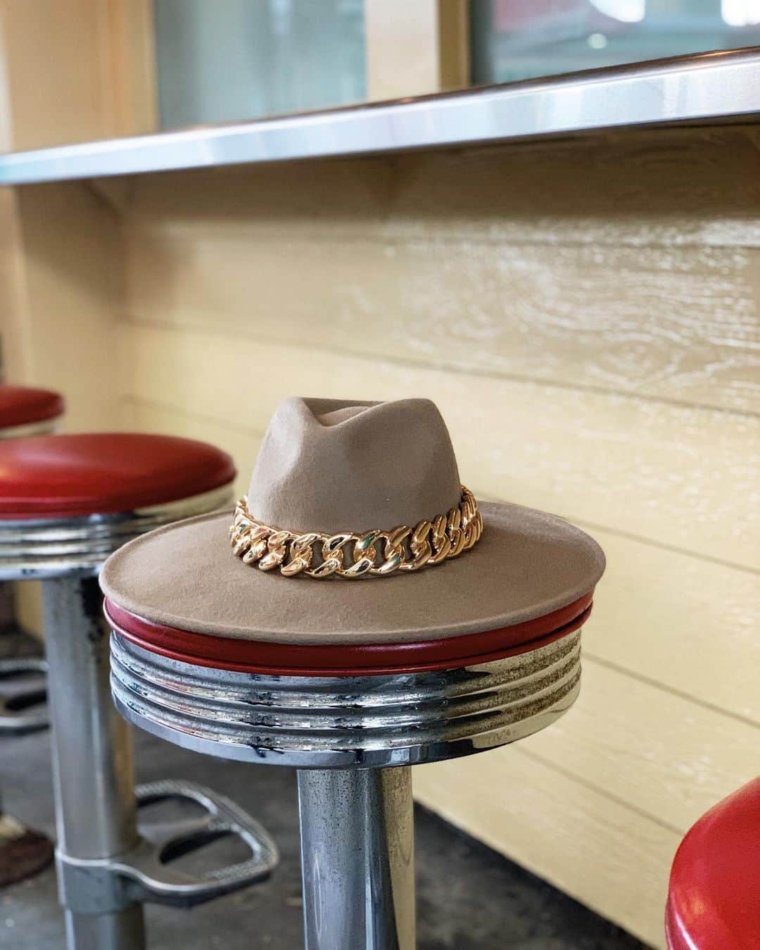 ビーローザベルトさんのインスタグラム写真 - (ビーローザベルトInstagram)「Have you met Marcel? our fav ...