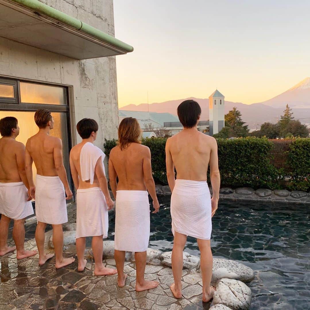 上重聡さんのインスタグラム写真 上重聡instagram 「サウナーの仲間入り！ サウナ最高ー♨️ シューイチ サウナ 藤森慎吾