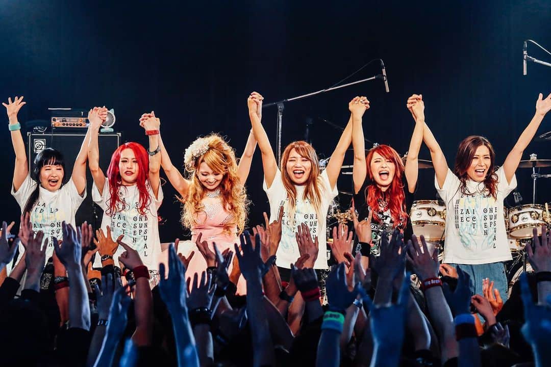 R!Nさんのインスタグラム写真 - (R!NInstagram)「We are Aldious 2019.12.20 @ 新宿ReNY ...