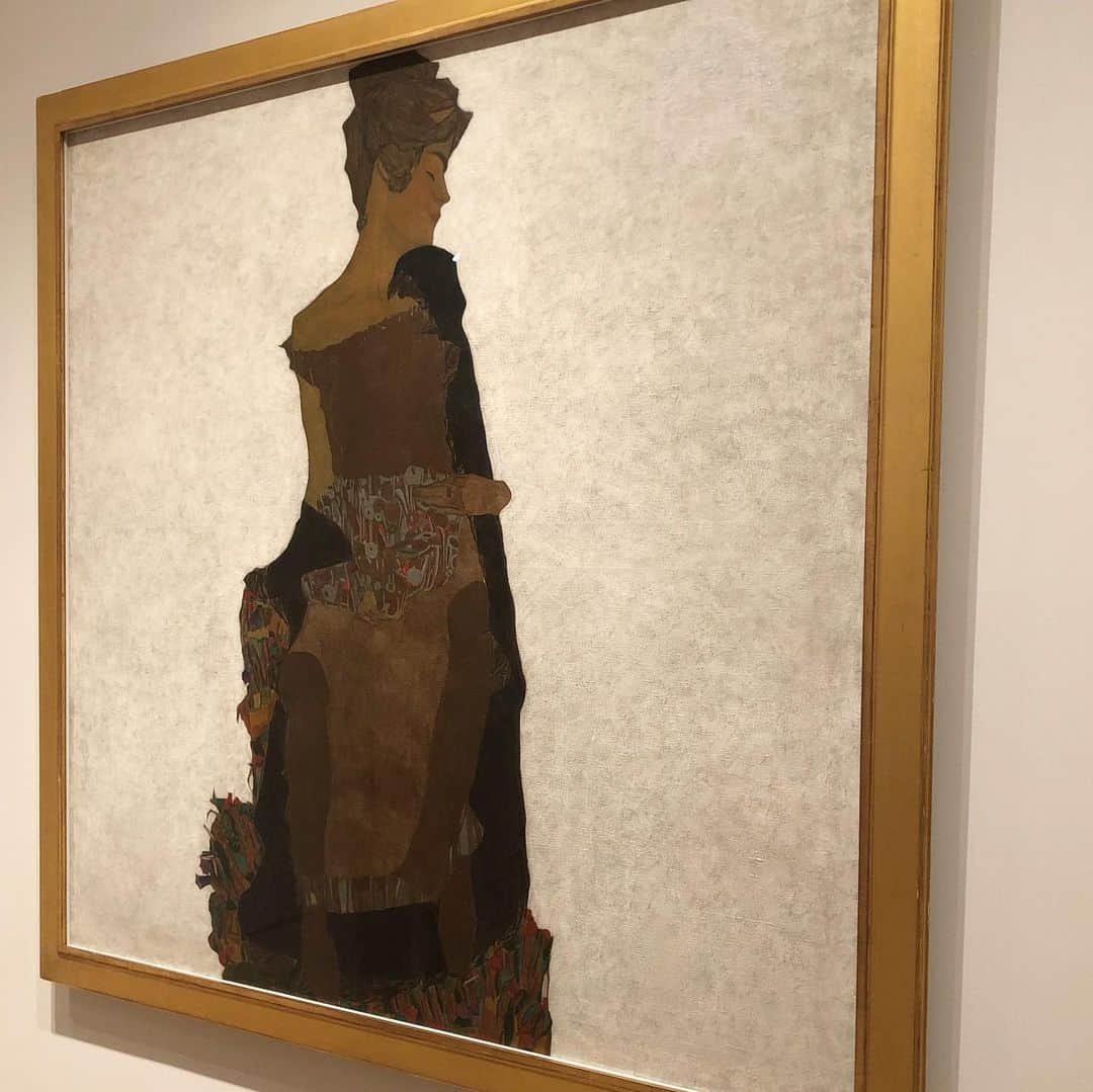 岡田育さんのインスタグラム写真 - (岡田育Instagram)「2019/10 Hello. Again. Paintings. #moma ...