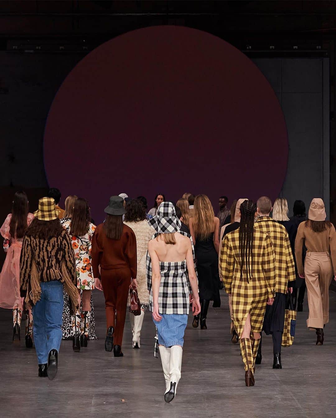 バウム ウンド ヘルガーデンさんのインスタグラム写真 - (バウム ウンド ヘルガーデンInstagram)「UNITY // Autumn ...