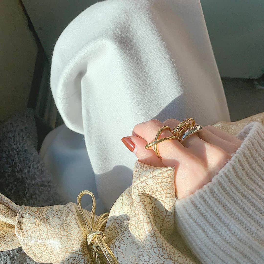chieko6さんのインスタグラム写真 - (chieko6Instagram)「CHIEKO+ ♛loop ring 1&3 ♛Luna ring gold &silver ・ ・ loop ...