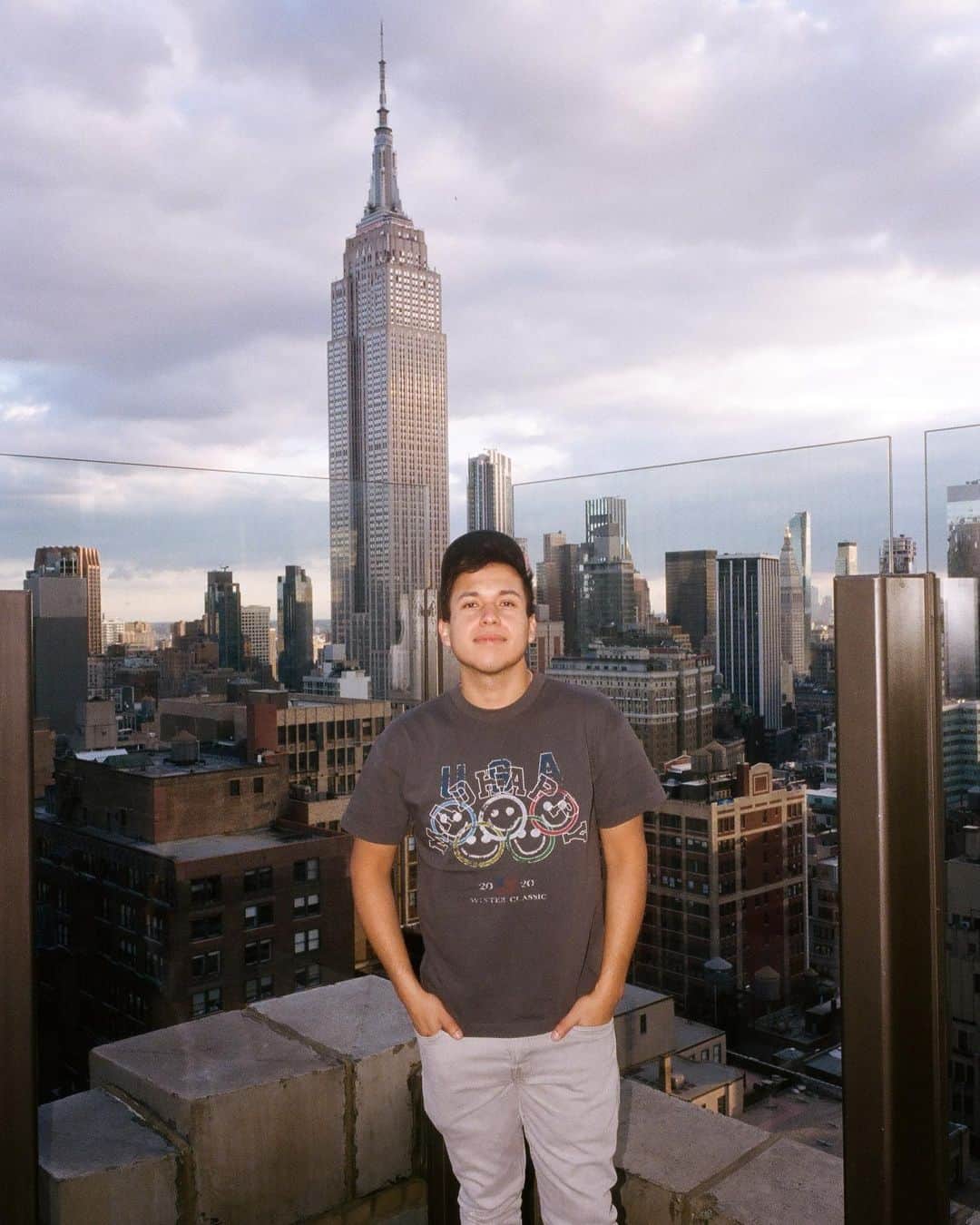 Bryant Eslavaさんのインスタグラム写真 - (Bryant EslavaInstagram)「i can’t believe i ...