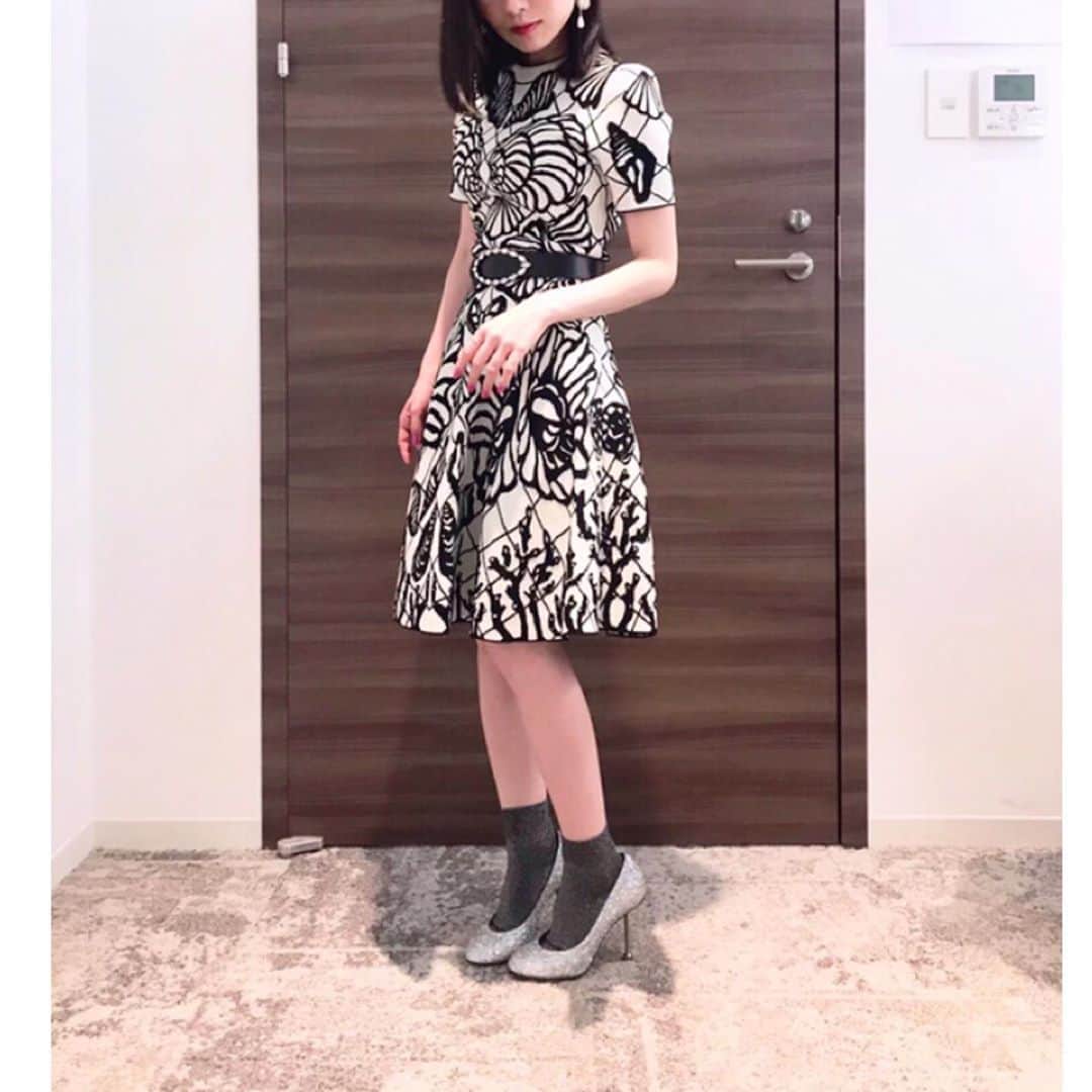 towanaさんのインスタグラム写真 - (towanaInstagram)「新曲「星をあつめて」発売まであと3日. 今回の衣装もとてもお気に ...