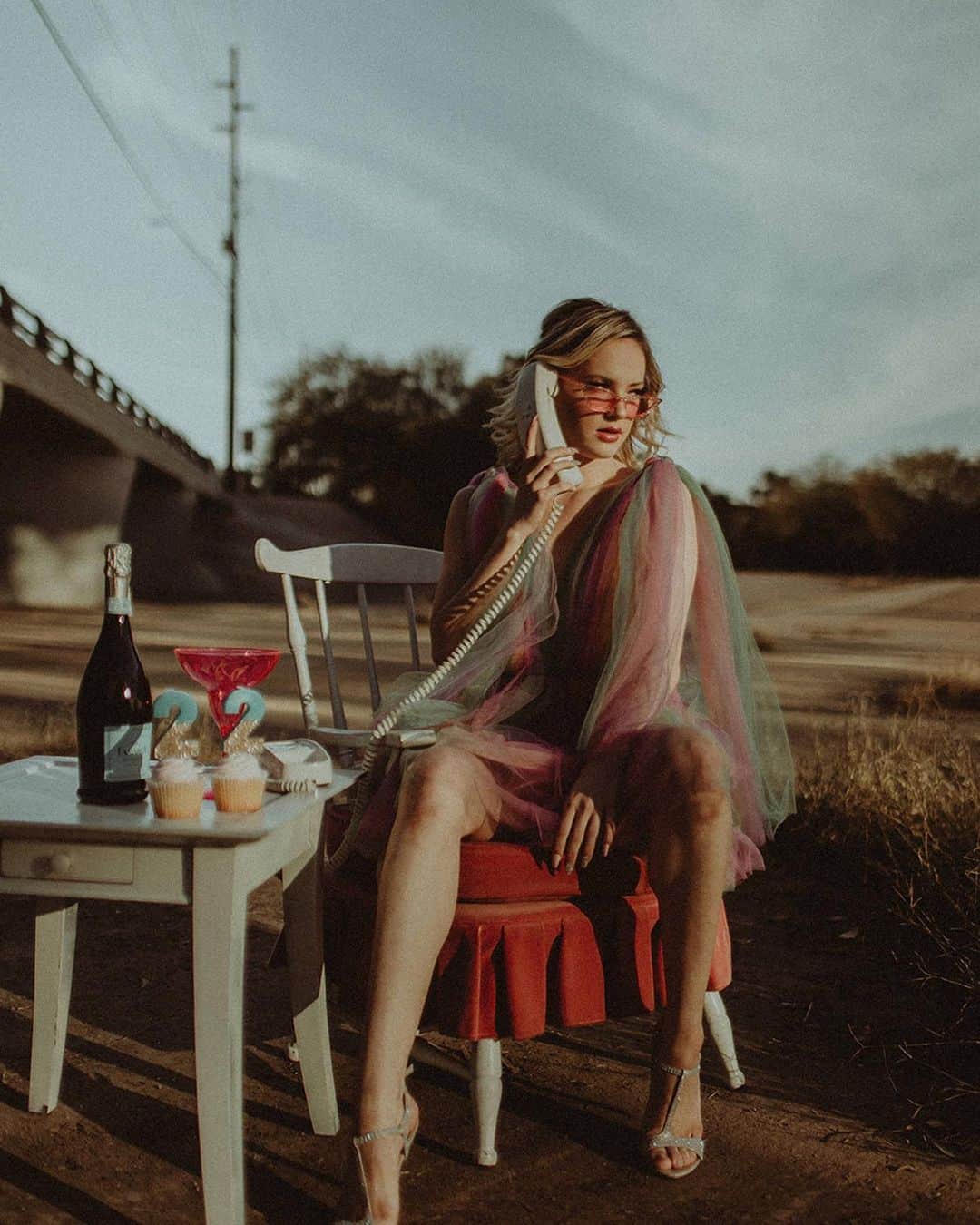 Addison Moffettさんのインスタグラム写真 - (Addison MoffettInstagram)「Wait hold on a ...