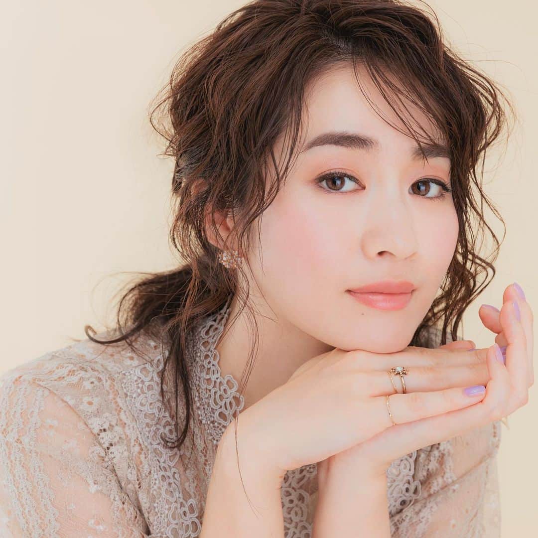 Kesalan Patharanさんのインスタグラム写真 - (Kesalan PatharanInstagram)「【軽やかに、大人 ...