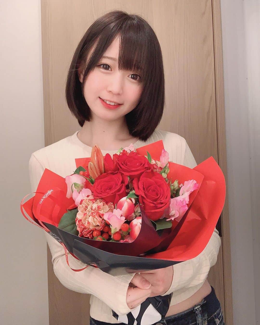 Yamiさんのインスタグラム写真 - (YamiInstagram)「🌹」2月17日 18時11分 - real__yami