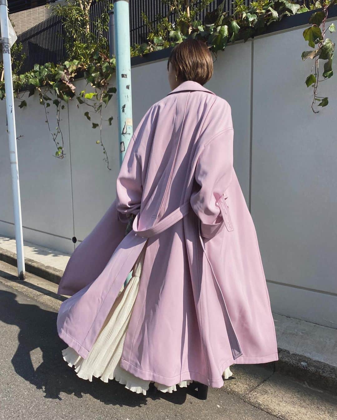 黒石奈央子さんのインスタグラム写真 - (黒石奈央子Instagram)「あめりふく。 . . . SOUFFLE OVER COAT ¥27000+tax 3/13 SHIRRING ...