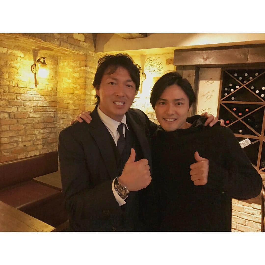 寺島速人さんのインスタグラム写真 - (寺島速人Instagram)「珍しくスーツの長野さん #長野久義 #読売ジャイアンツ #巨人 ...
