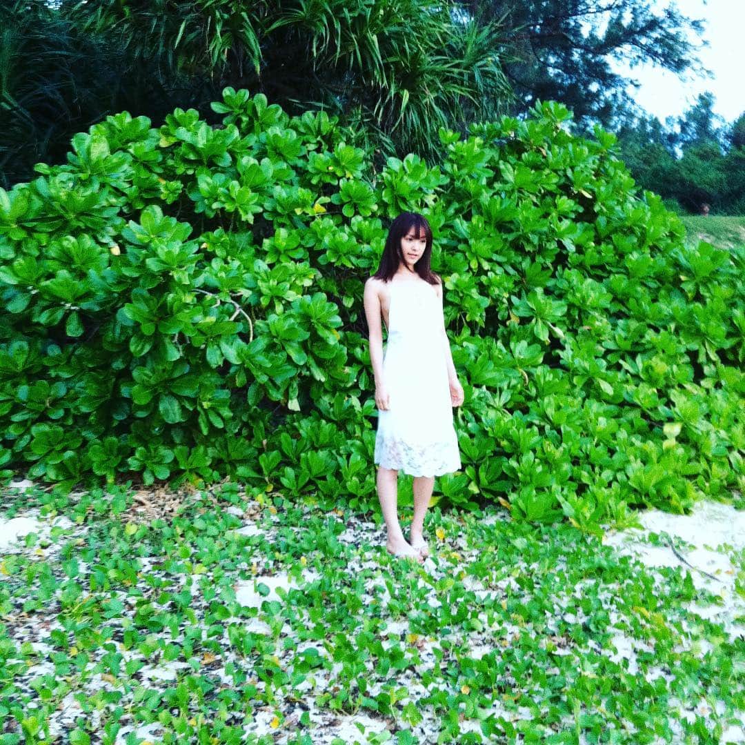 みひろさんのインスタグラム写真 - (みひろInstagram)「グラビアが大好きです (*´ω`*)恋しいなぁ〜 #グラビア撮影 #沖縄」6 ...