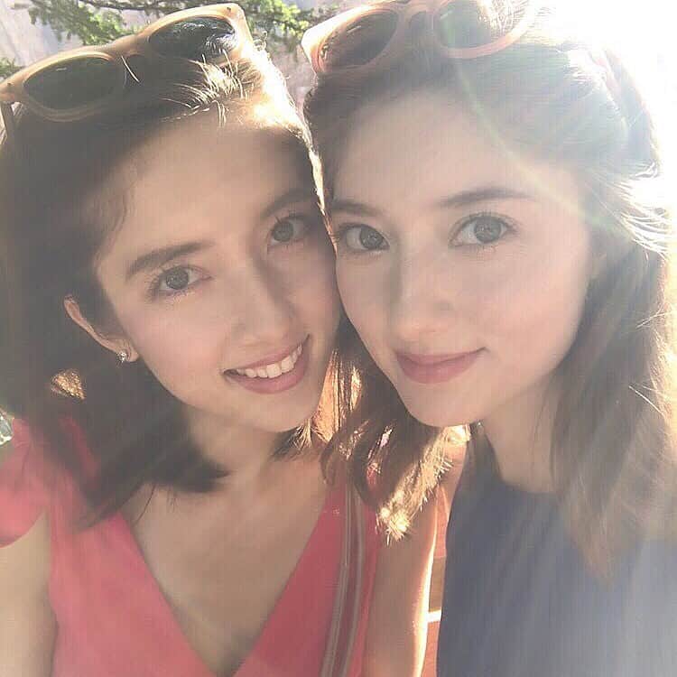 クリスティー麻里子さんのインスタグラム写真 - (クリスティー麻里子Instagram)「妹とほぼ毎日テレビ電話してる🤣💖 . . #quarantine #stayhome #tbt # ...