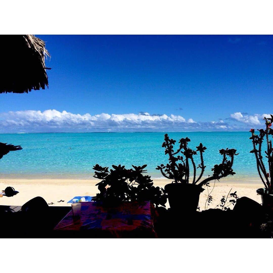 VANRIさんのインスタグラム写真 - (VANRIInstagram)「💙 タヒチの絶景第二弾！ 鮮やかな青をこれでもかってくらい かき集め ...