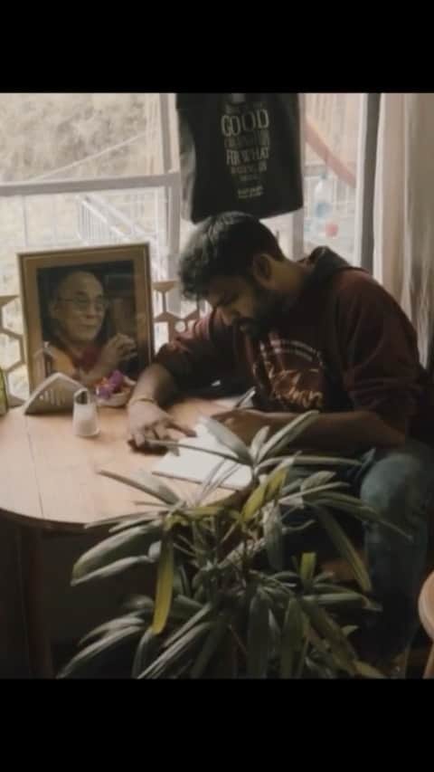 Abhinav Chandelさんのインスタグラム動画 - (Abhinav ChandelInstagram)「Back in 2017 ...