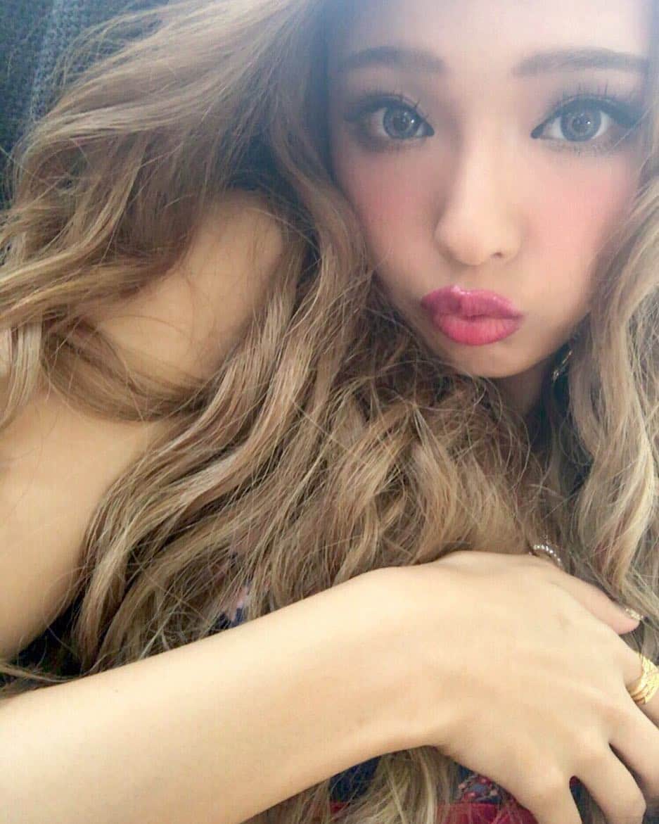 RiRiさんのインスタグラム写真 - (RiRiInstagram)「撮影しゅーりょーっ ️ 今日デジカメ忘れちゃったので、久しぶりにアプリで ...