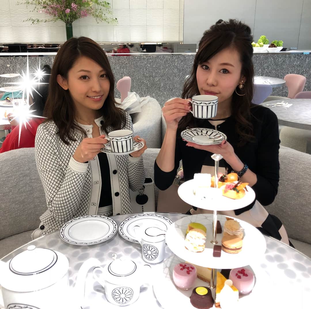 市原彩花さんのインスタグラム写真 - (市原彩花Instagram)「#Dior のカフェで#アフタヌーンティー してきたよ☕︎ 美湖ちゃん ...