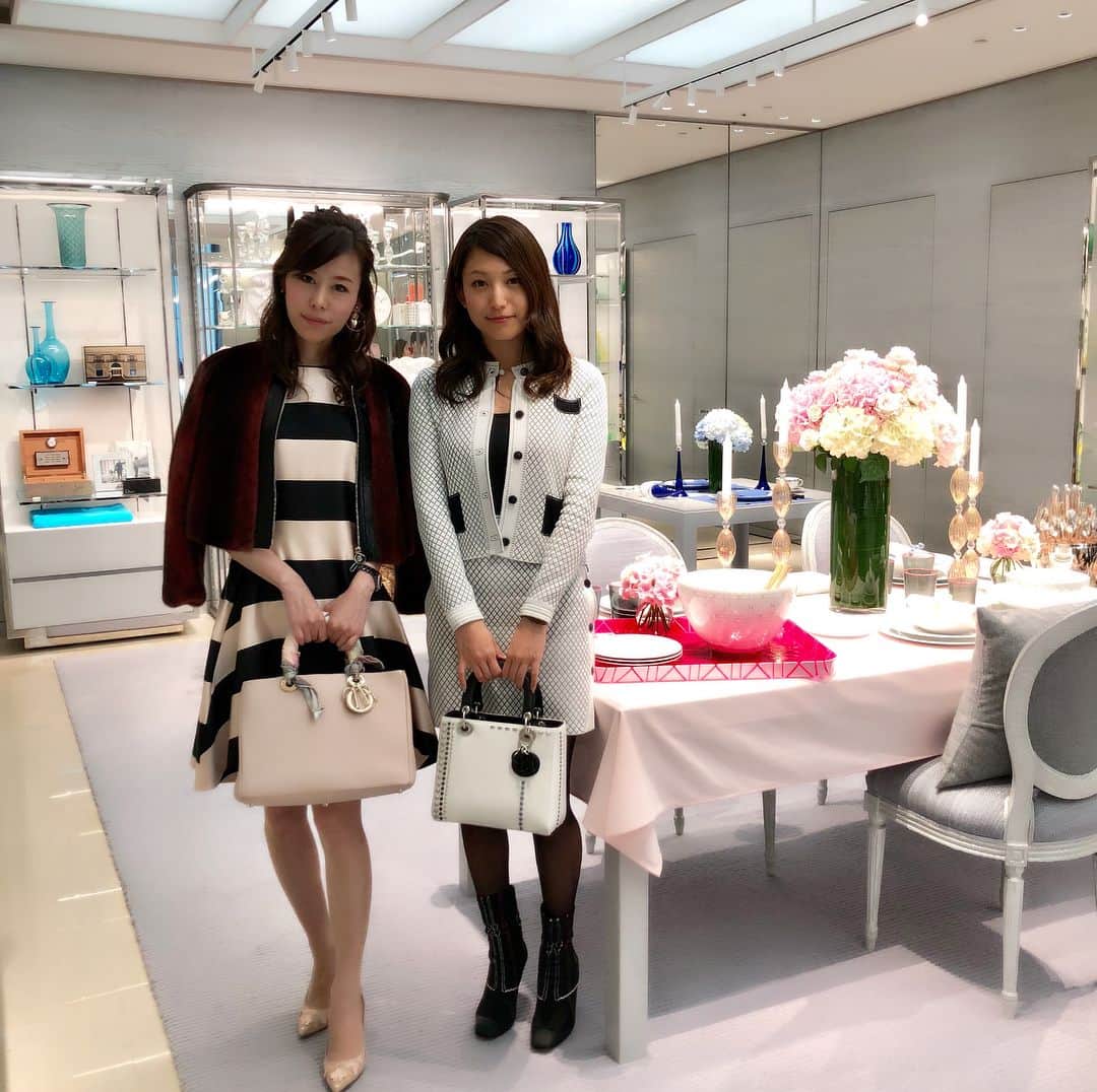 市原彩花さんのインスタグラム写真 - (市原彩花Instagram)「#Dior のカフェで#アフタヌーンティー してきたよ☕︎ 美湖ちゃん ...
