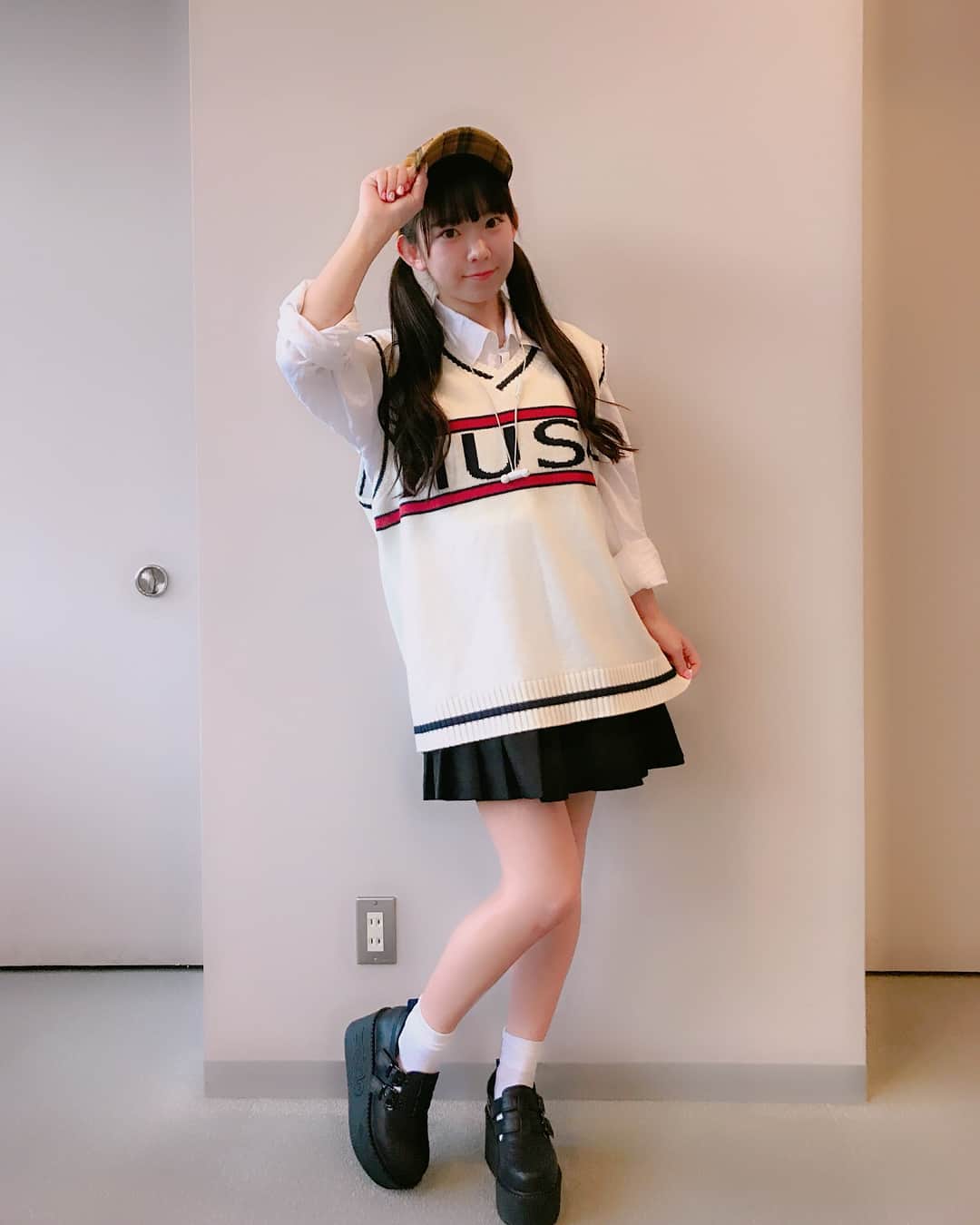 長澤茉里奈さんのインスタグラム写真 - (長澤茉里奈Instagram)「私服は最近ハマってる スクールコーデ👩‍🎓 くっくは#yosuke ...