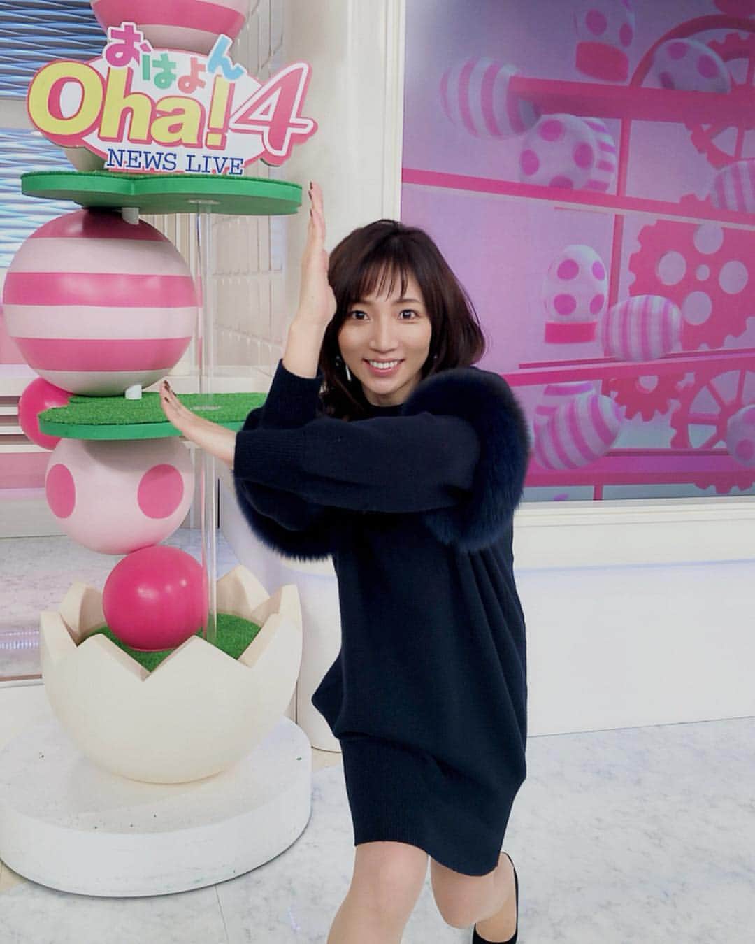 内田敦子さんのインスタグラム写真 - (内田敦子Instagram)「﻿ なんでこんなポーズ取ったのか﻿ 全然思い出せない写真。笑﻿ ﻿ #oha4 #衣装 #chesty」11月29日 11 ...