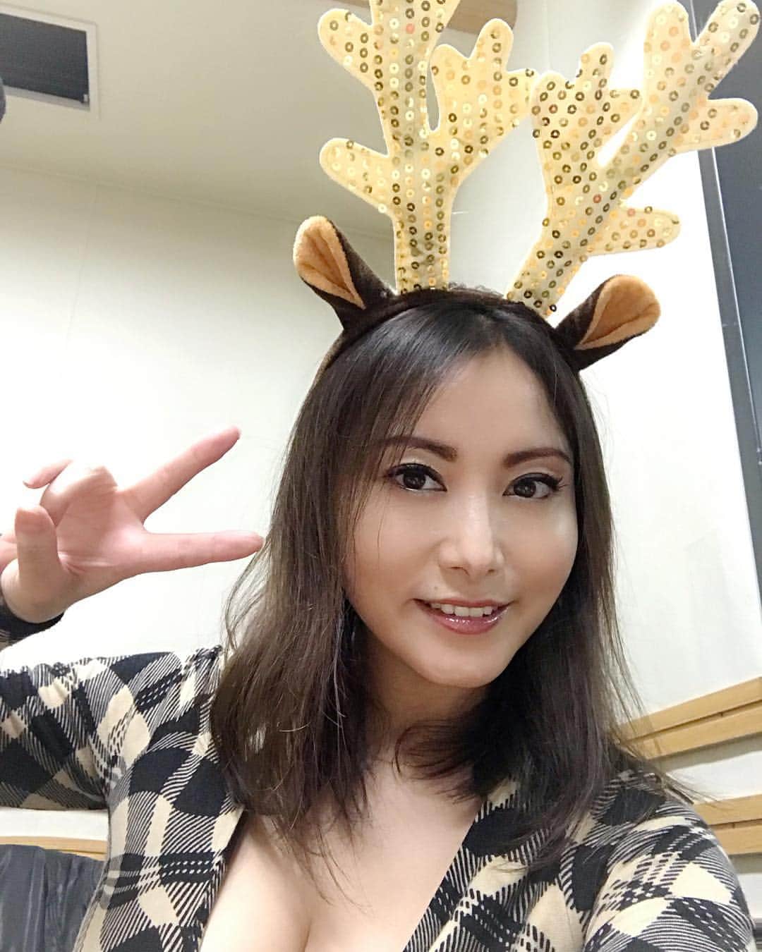 たかはし智秋さんのインスタグラム写真 たかはし智秋instagram 「 Merrychristmas たかはし智秋 トナカイ