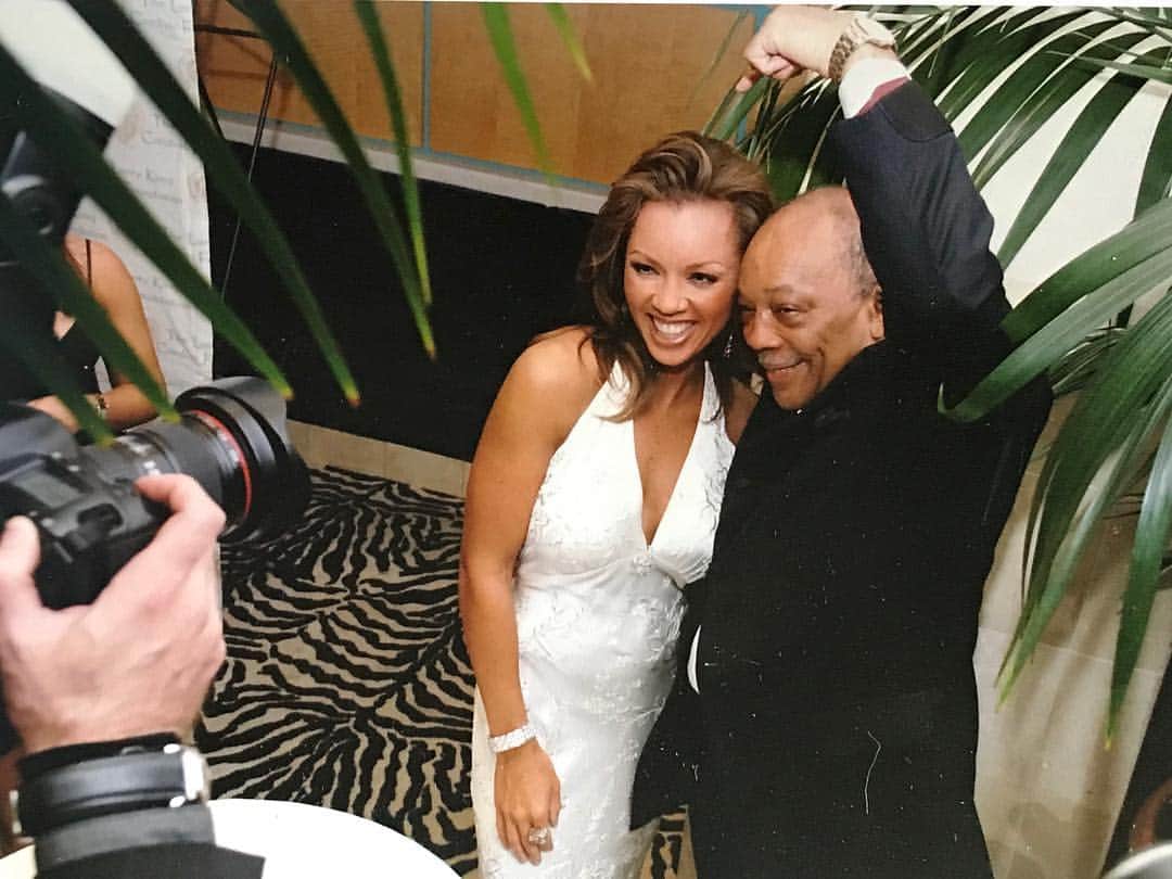 ヴァネッサ・ウィリアムスさんのインスタグラム写真 - (ヴァネッサ・ウィリアムスInstagram)「Happiest of ...