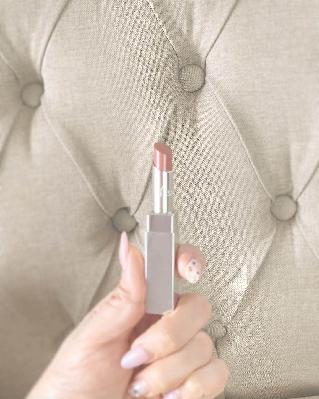 板橋瑠美さんのインスタグラム写真 - (板橋瑠美Instagram)「最近のお気に入りLip💋 ・ ブラウン、オレンジ、ピンク、が絶妙に混ざった大人カラー💓 ・ IPSA M03 ...