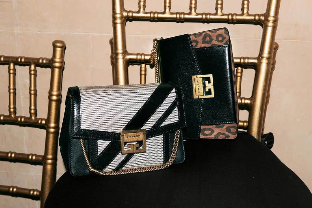 Bergdorf Goodmanさんのインスタグラム写真 - (Bergdorf GoodmanInstagram)「IN THE BAG 🖤 ...