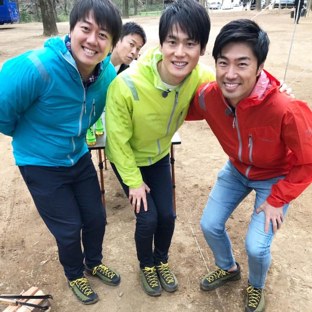上重聡さんのインスタグラム写真 上重聡instagram 「今日はシューイチメンバーでロケしてきました。仲良くお揃いです 4月放送