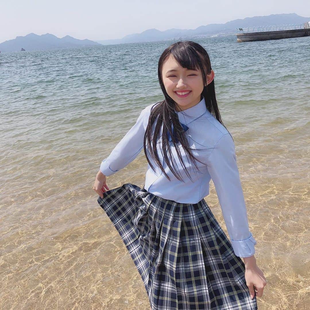 STU48さんのインスタグラム写真 - (STU48Instagram)「* どかわき😆 BOMBさんの撮影にて！ * #STU48 #門脇実優菜 #BOMB #撮影オフショット」4月10日 ...