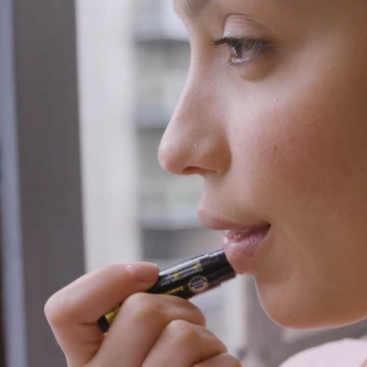 ipsyさんのインスタグラム動画 - (ipsyInstagram)「@santinihoudini keeps her lips ...