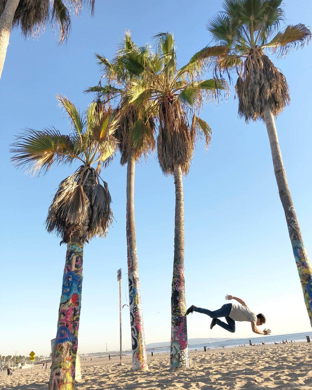 RJ Punoさんのインスタグラム写真 - (RJ PunoInstagram)「#WHPplanetearth # ...