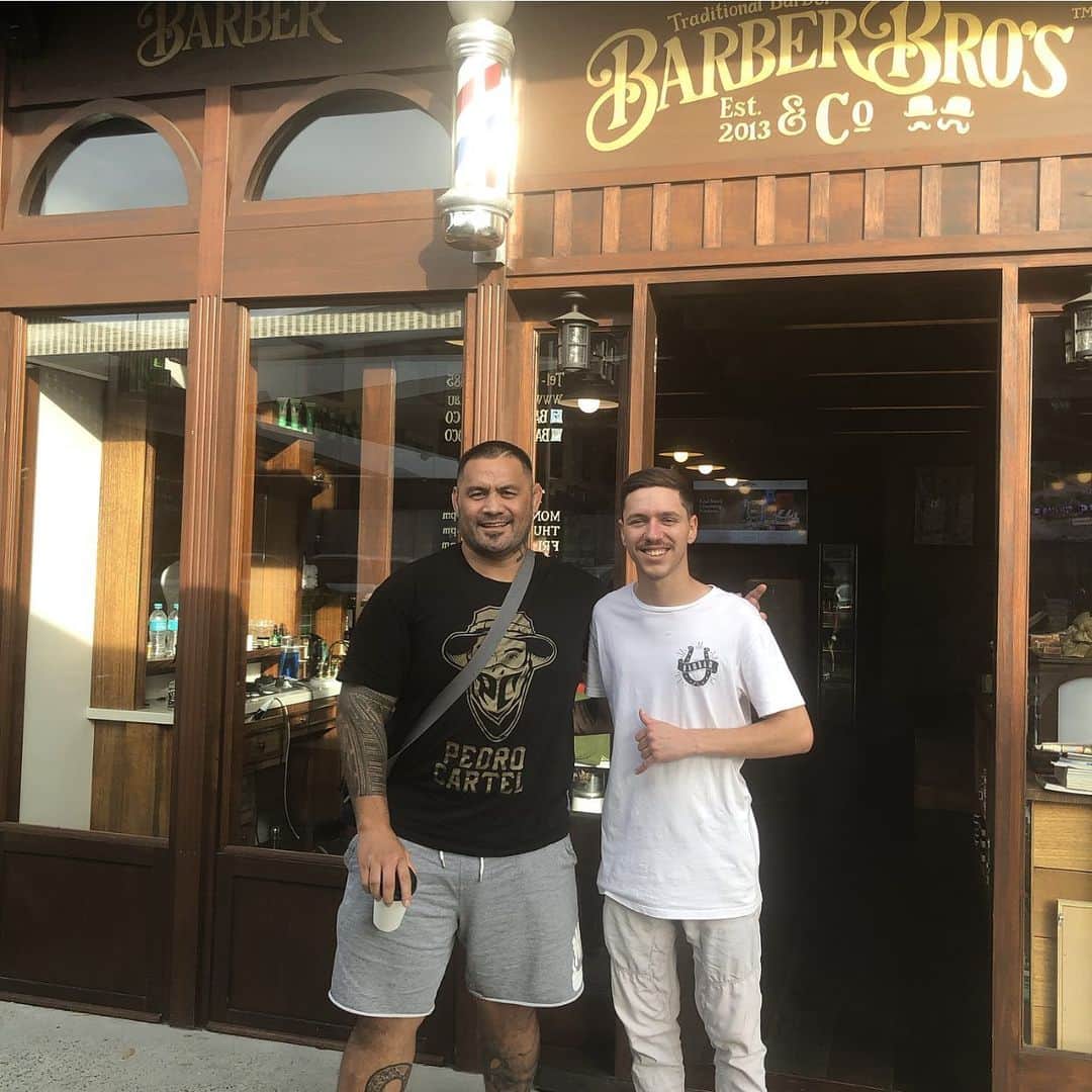 マーク・ハントさんのインスタグラム写真 - (マーク・ハントInstagram)「Thanks Bruv @mattygdeluxe ☝️☝️ ...