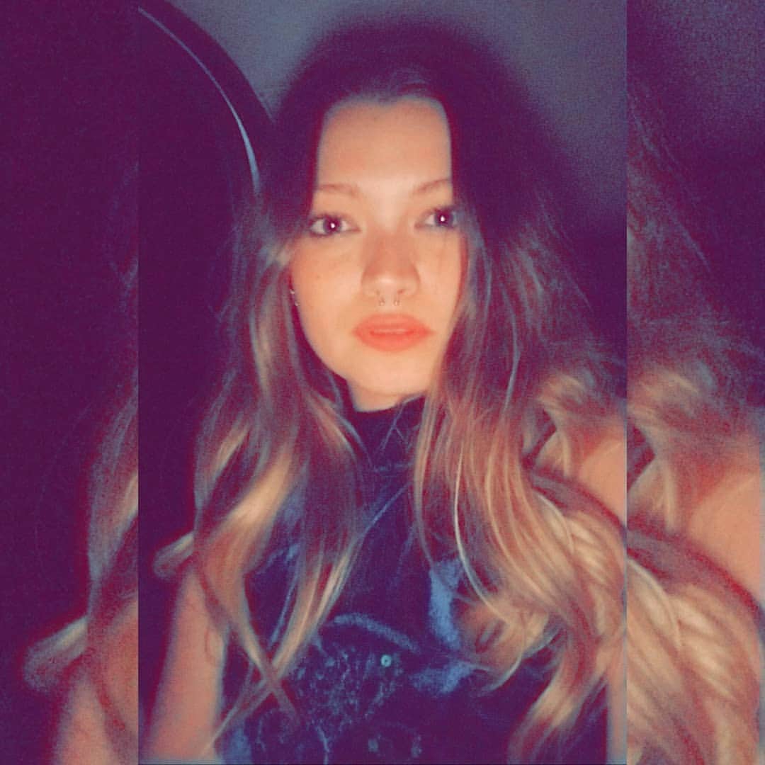 Chelsie Arynさんのインスタグラム写真 - (Chelsie ArynInstagram)「I hate that I'm ...