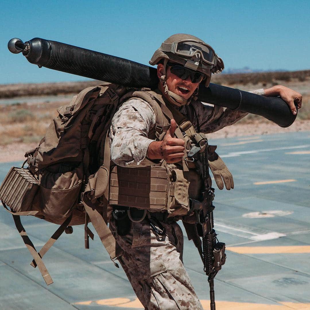 アメリカ海兵隊さんのインスタグラム写真 - (アメリカ海兵隊Instagram)「That #FridayFeeling A Marine ...