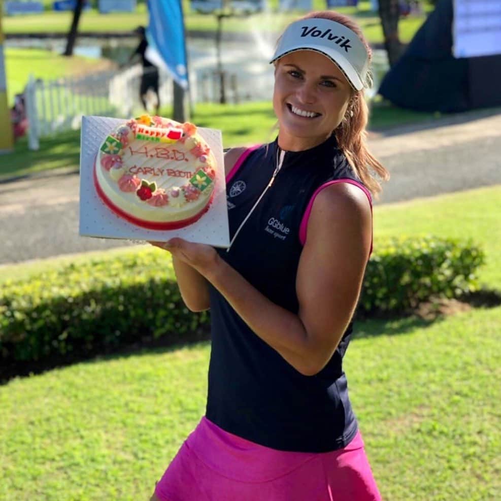 カーリー・ブースさんのインスタグラム写真 - (カーリー・ブースInstagram)「Feeling so blessed thank you ...