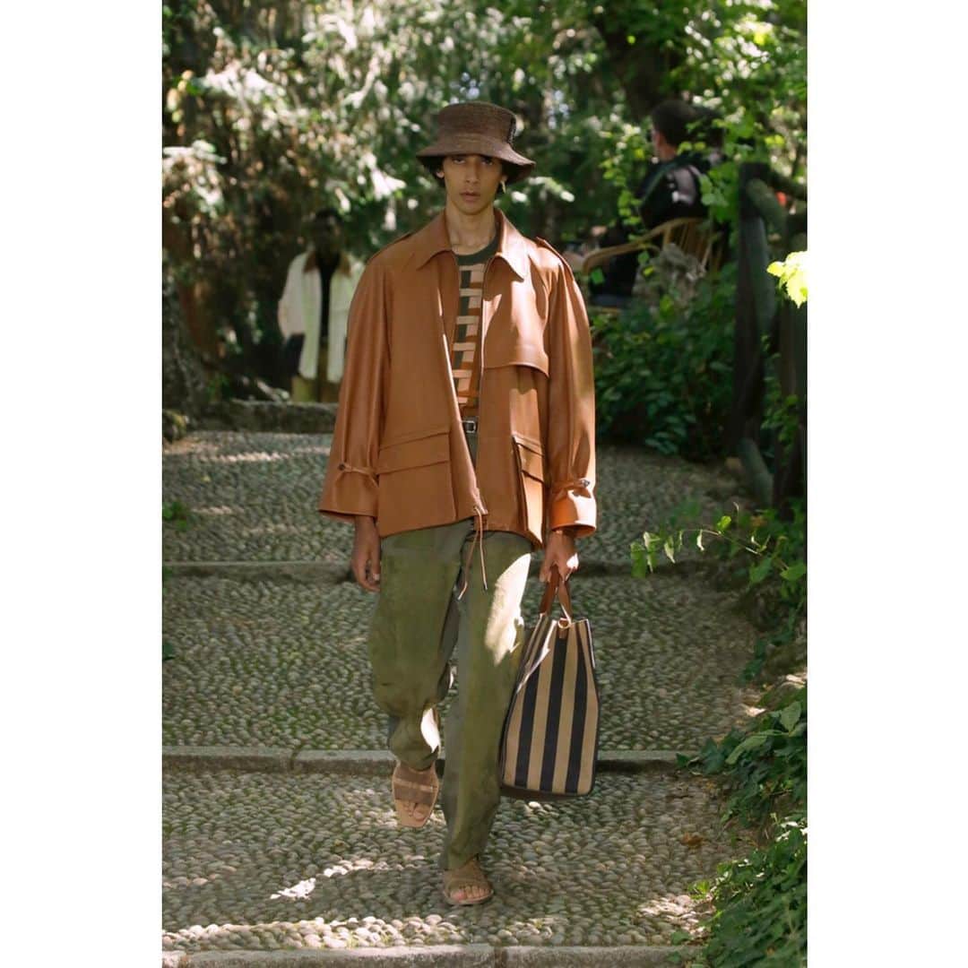 Fendiさんのインスタグラム写真 - (FendiInstagram)「Silvia Venturini Fendi invited ...