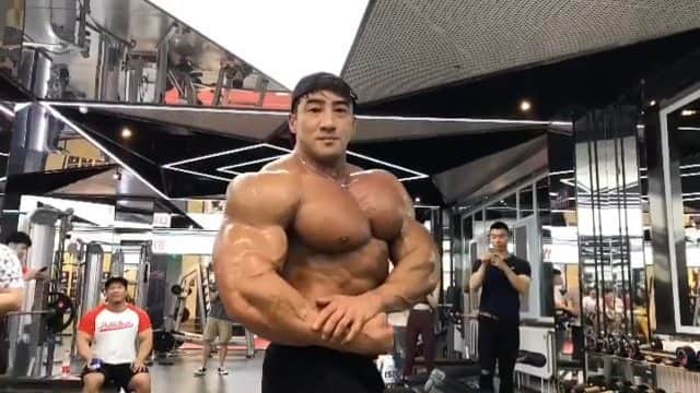 CHUL SOONさんのインスタグラム動画 - (CHUL SOONInstagram)「Workout in China ...