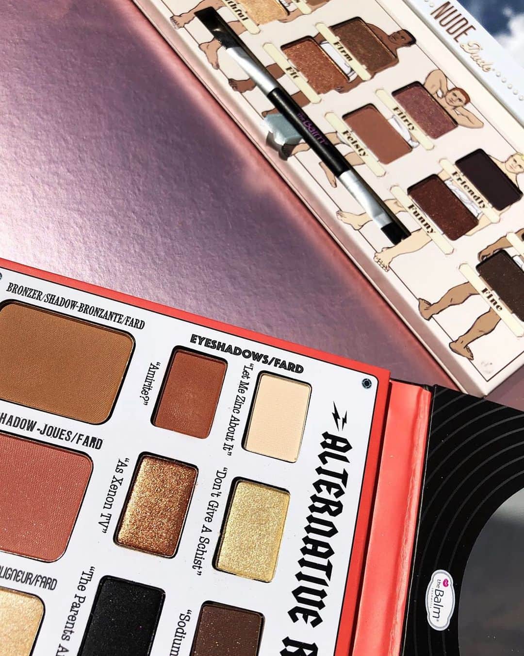 the Balmさんのインスタグラム写真 - (the BalmInstagram)「Daring meets baring. 🎸💛 # ...