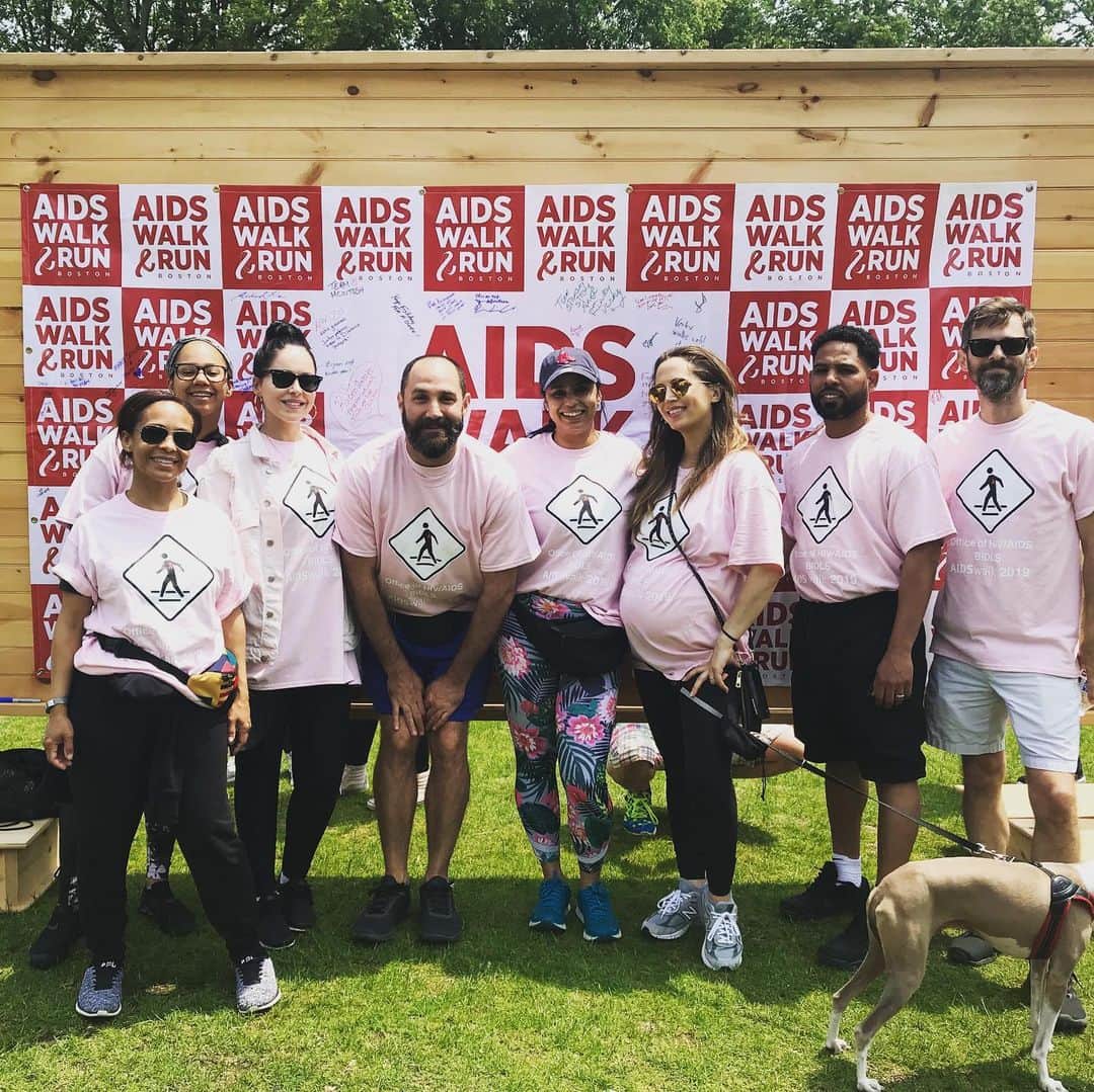 エリザ・ドゥシュクさんのインスタグラム写真 - (エリザ・ドゥシュクInstagram)「Yassss, Team #Brenda # ...