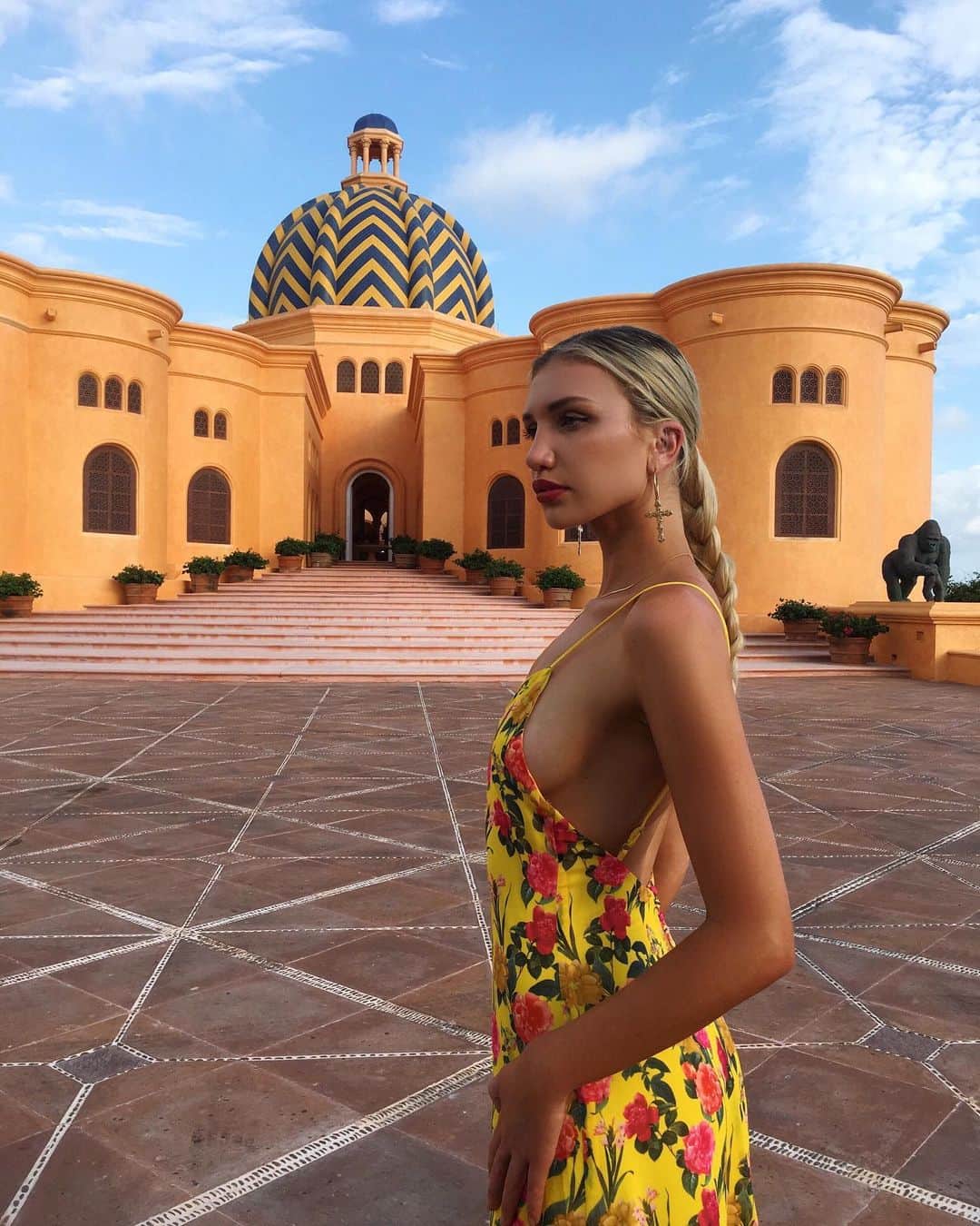 Gabrielle Grace Epsteinさんのインスタグラム写真 - (Gabrielle Grace EpsteinInstagram)「living in a dream world ...